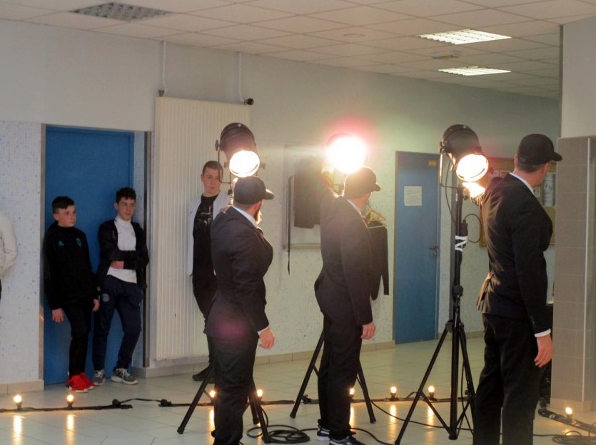 LES MAD MEN UN SPECTACLE DE DANSE AU LYCEE MEZEN - Lycée MEZEN